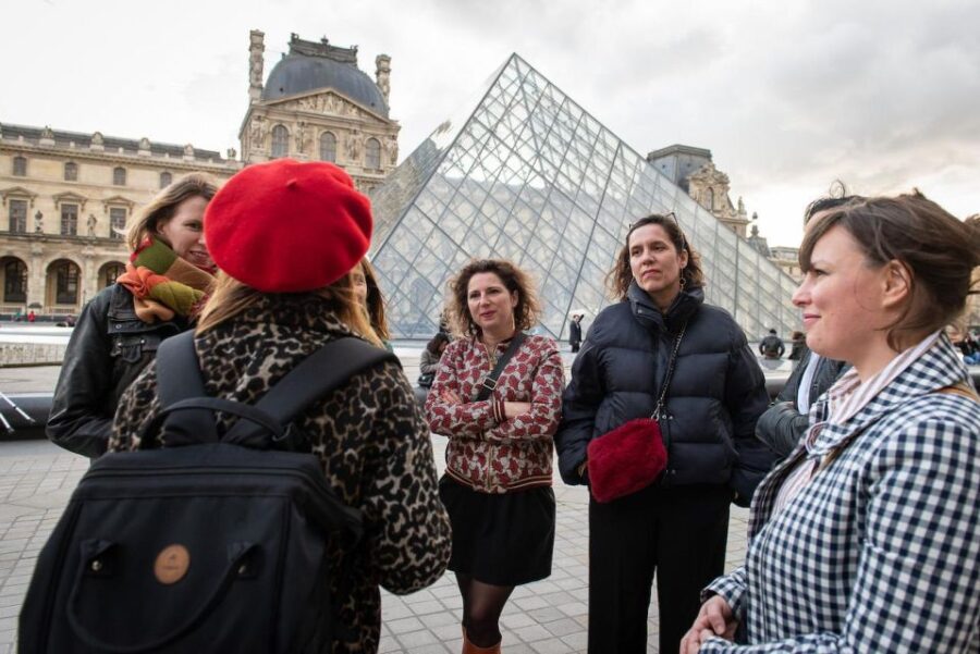 Paris : Late Night Louvre Tiny Group Tour | Travel Buddies
