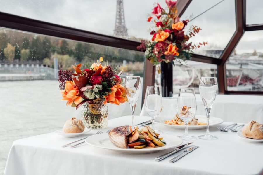 Paris: Sightseeing Cruise on the Seine With 3-Course Lunch | Travel Buddies