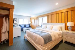 The Leland Lodge Review | Travel Buddies