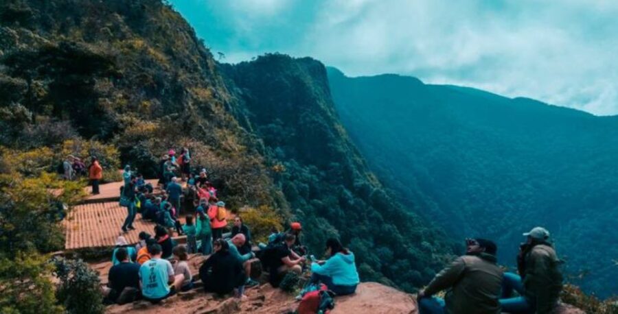 9-Day Adventure Exploring Hidden Sri Lanka | Travel Buddies