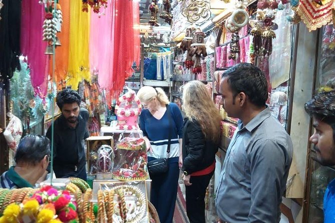 Private Full - Day Shopping Tour in Delhi | Travel Buddies