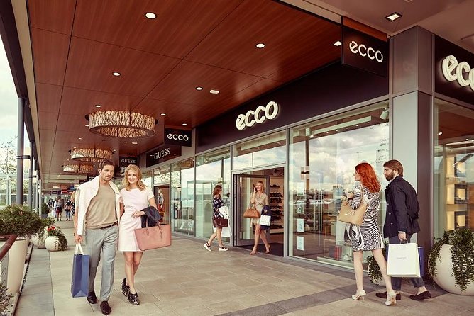 Exclusive Shopping in Fashion Arena Outlet Prague | Travel Buddies