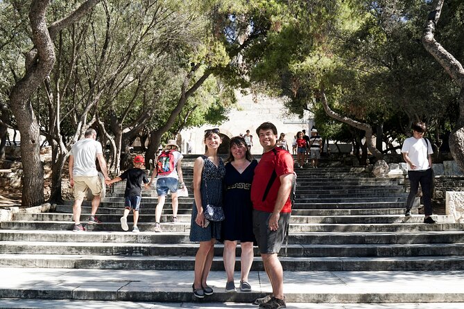 Private Photo Shoot Tour in Athens by a Top Pro | Travel Buddies