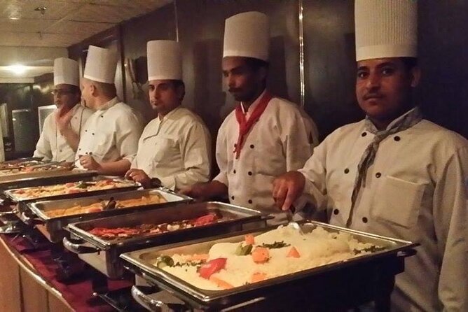 Cairo Dinner on The Nile | Travel Buddies
