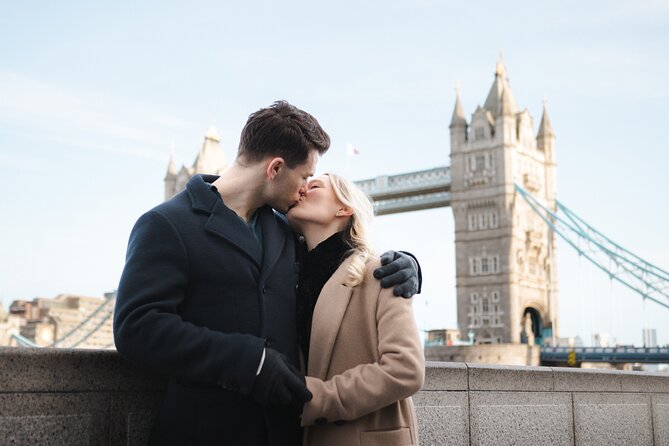 London Romantic Couples Photoshoot | Travel Buddies
