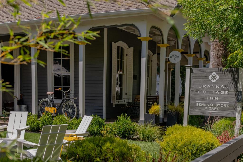 Brannan Cottage Inn Review | Travel Buddies