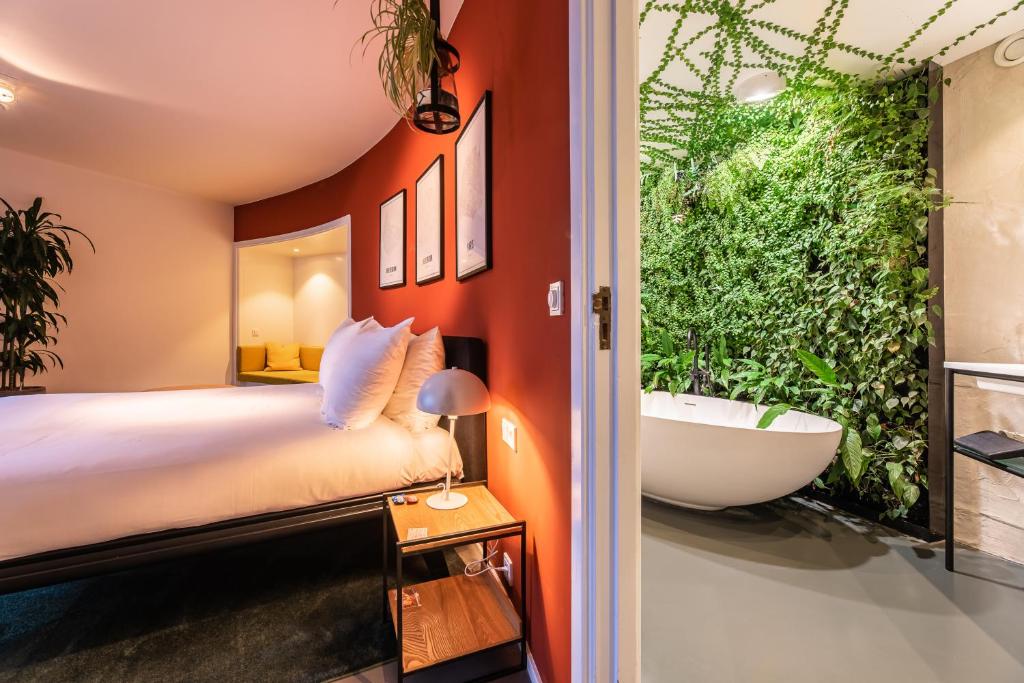 Gooiland Hotel Review | Travel Buddies