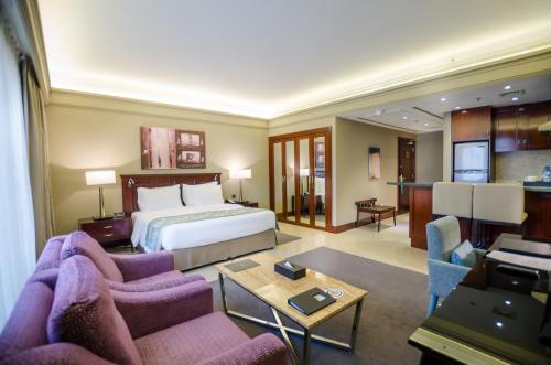 Somewhere Hotel Apartment Review | Travel Buddies