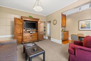 Powell Place Review | Travel Buddies