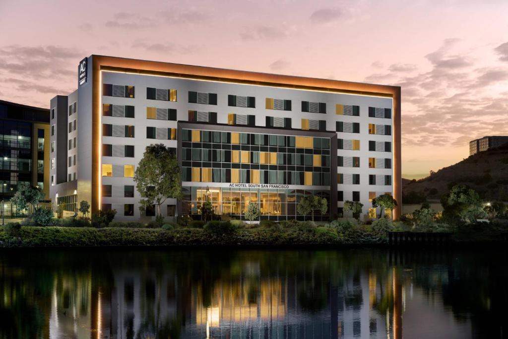 AC Hotel by Marriott San Francisco Airport/Oyster Point Waterfront ...