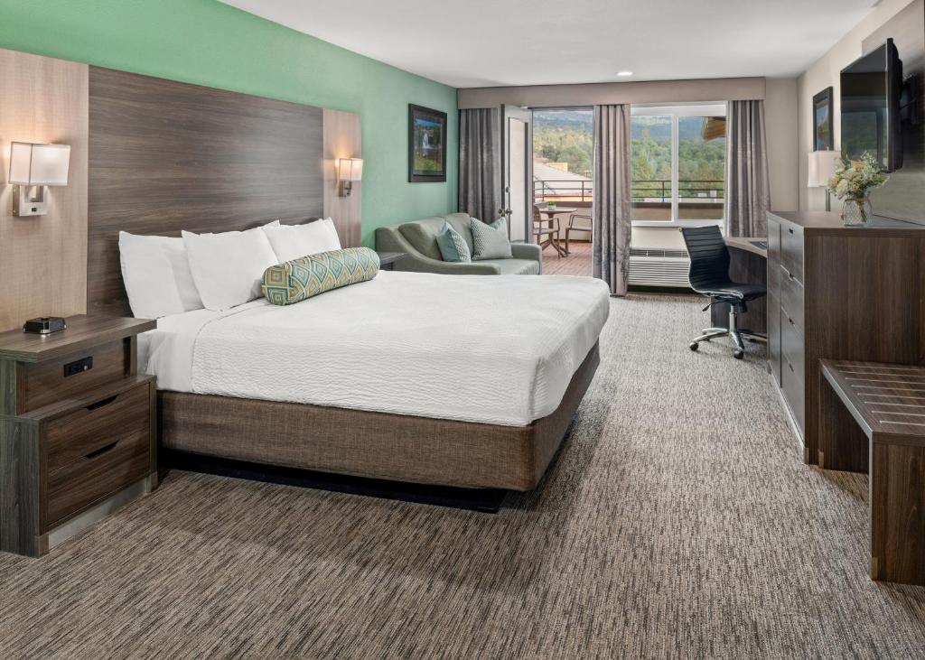 Yosemite Southgate Hotel & Suites Review | Travel Buddies