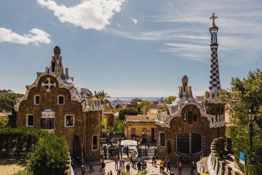 Barcelona: Discover Gaudí, Sagrada Familia, and Park Güell | Travel Buddies