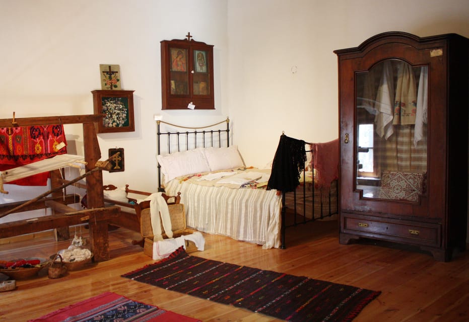 Cretan Traditional Village Assites, with food and drinks | Travel Buddies